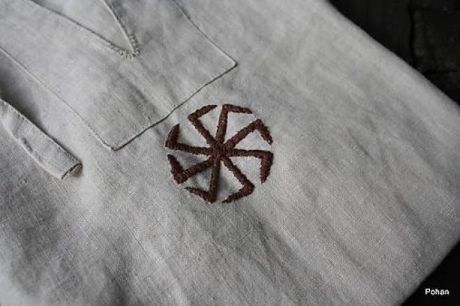 Kolovrat // Swastika - prastarý znak šťastia a hojnosti / Azraelangelo ...