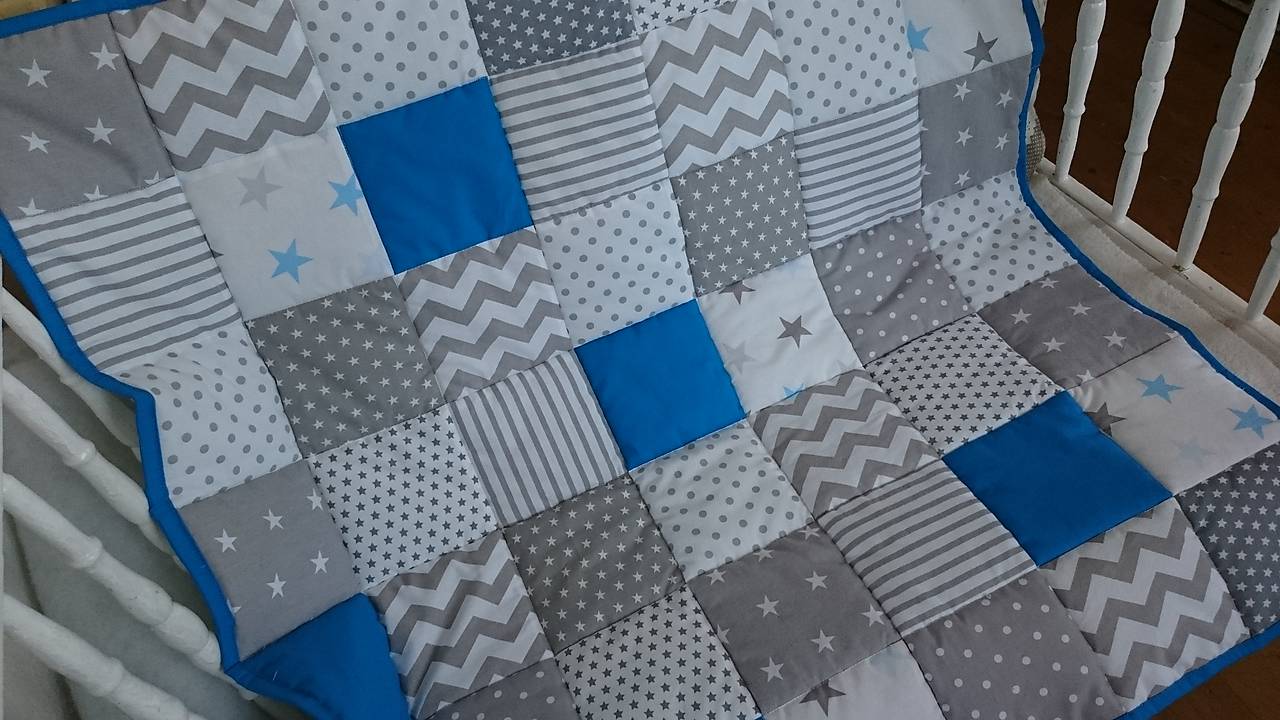 Petrolejová patchwork deka + girlanda Rastík / Predajnicka - SAShE.sk