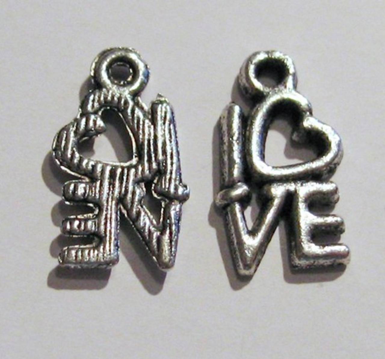 Prívesok LOVE / wera.wera - SAShE.sk