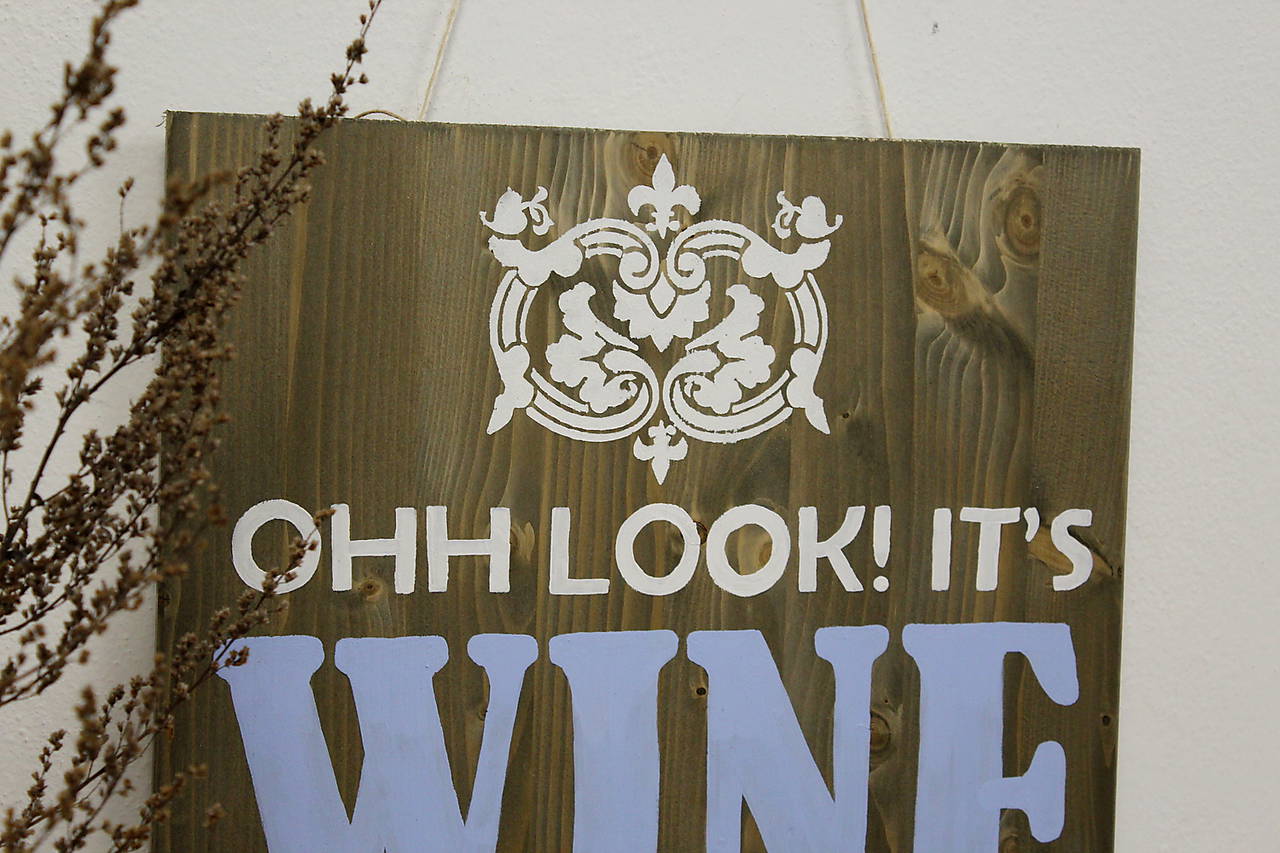 Ohh look it's WINE o'clock XXL / HaM - SAShE.sk