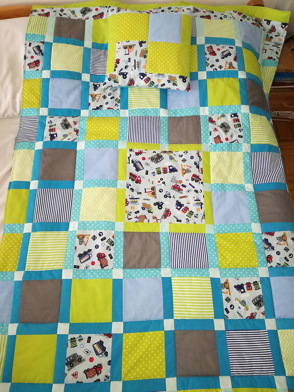 Patchwork deka 200x125cm a vankúš 40x40cm 2. / LuGkaEmY - SAShE.sk