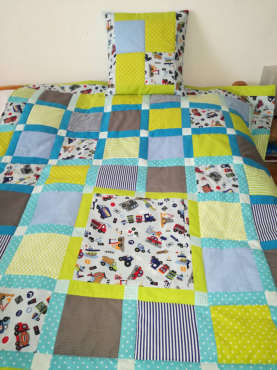 Patchwork deka 200x125cm a vankúš 40x40cm 2. / LuGkaEmY - SAShE.sk