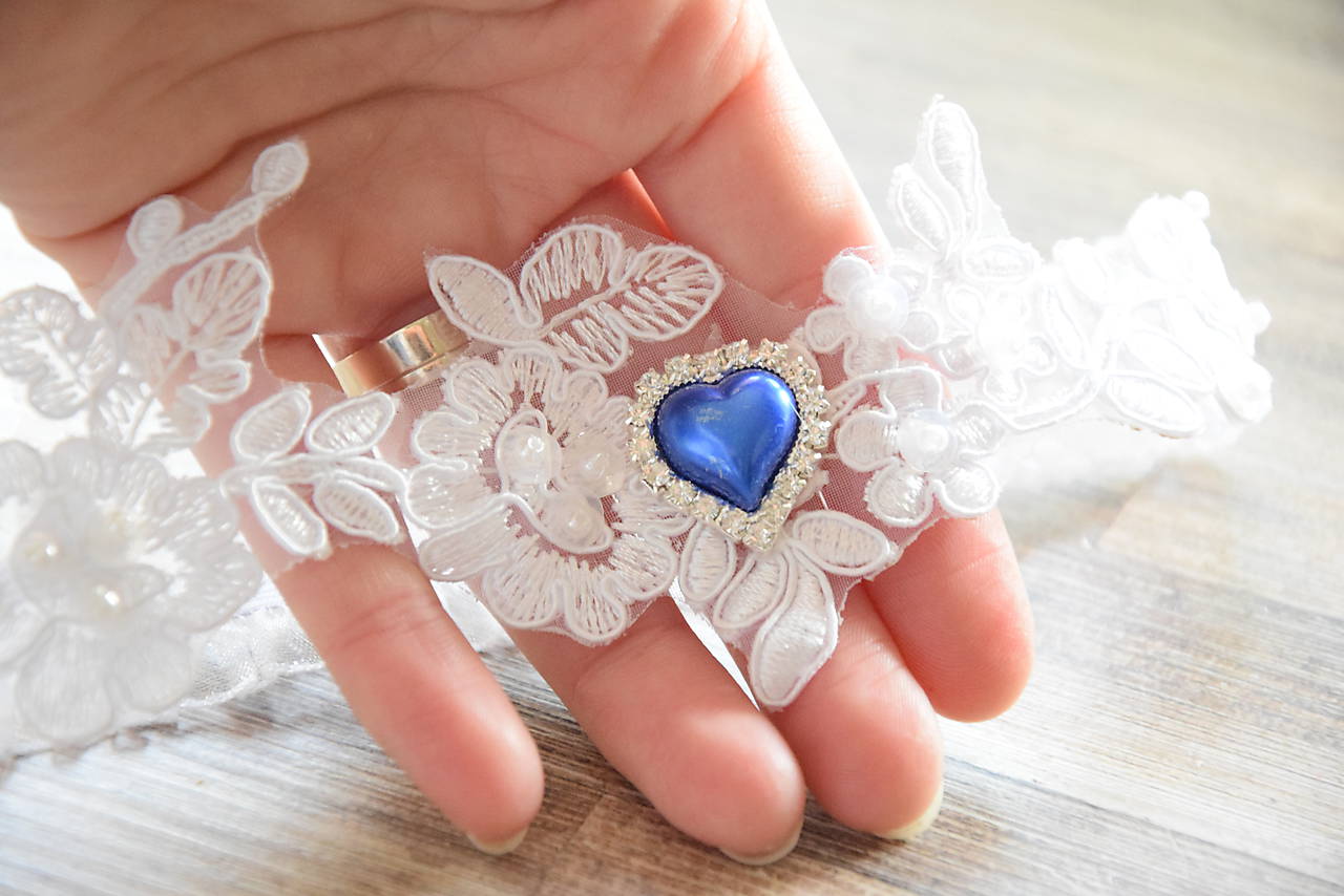 Svadobný podväzok Statočné srdce / HarmonyDekor - SAShE.sk