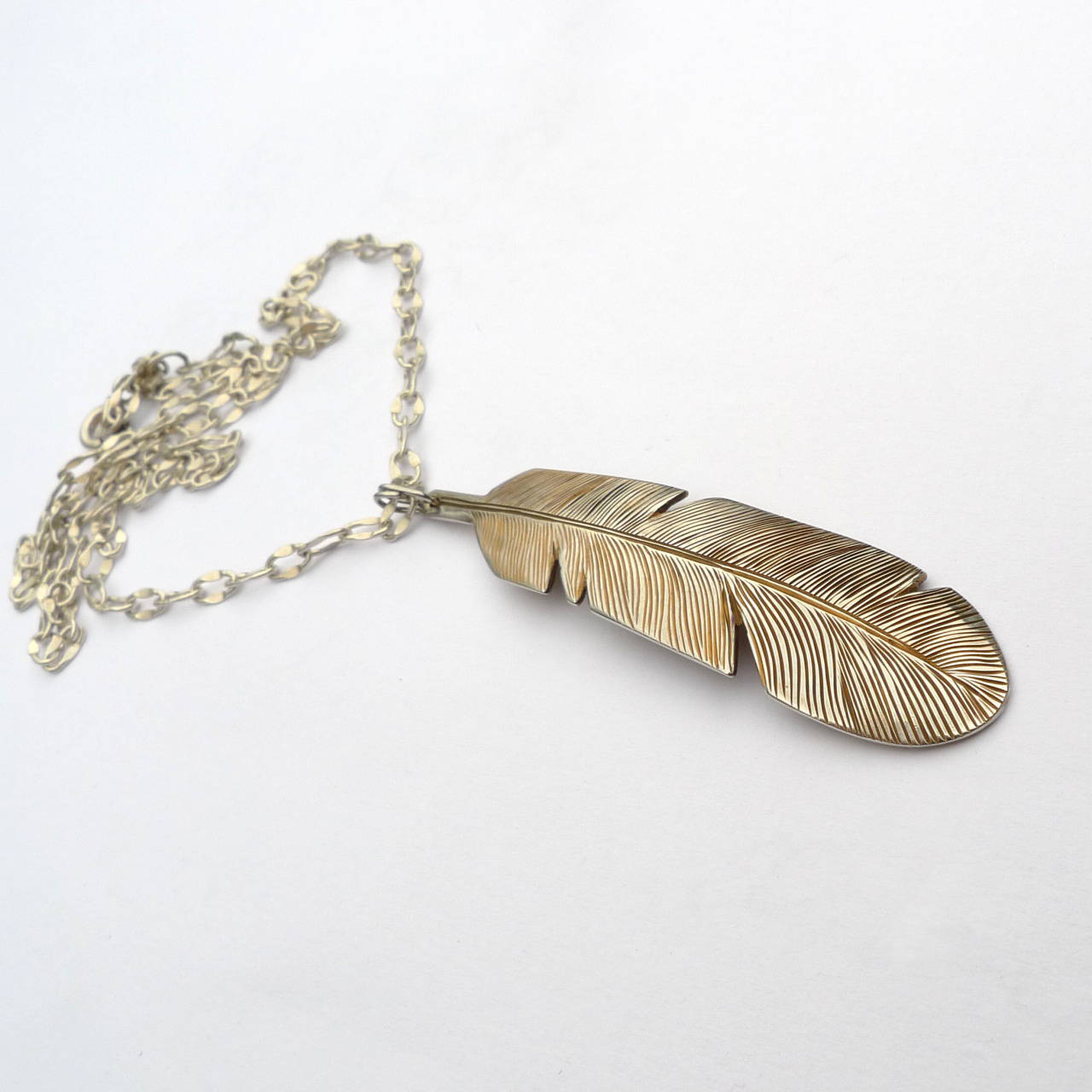 Prívesok -pierko / MiraMojzis - SAShE.sk - Handmade Náhrdelníky