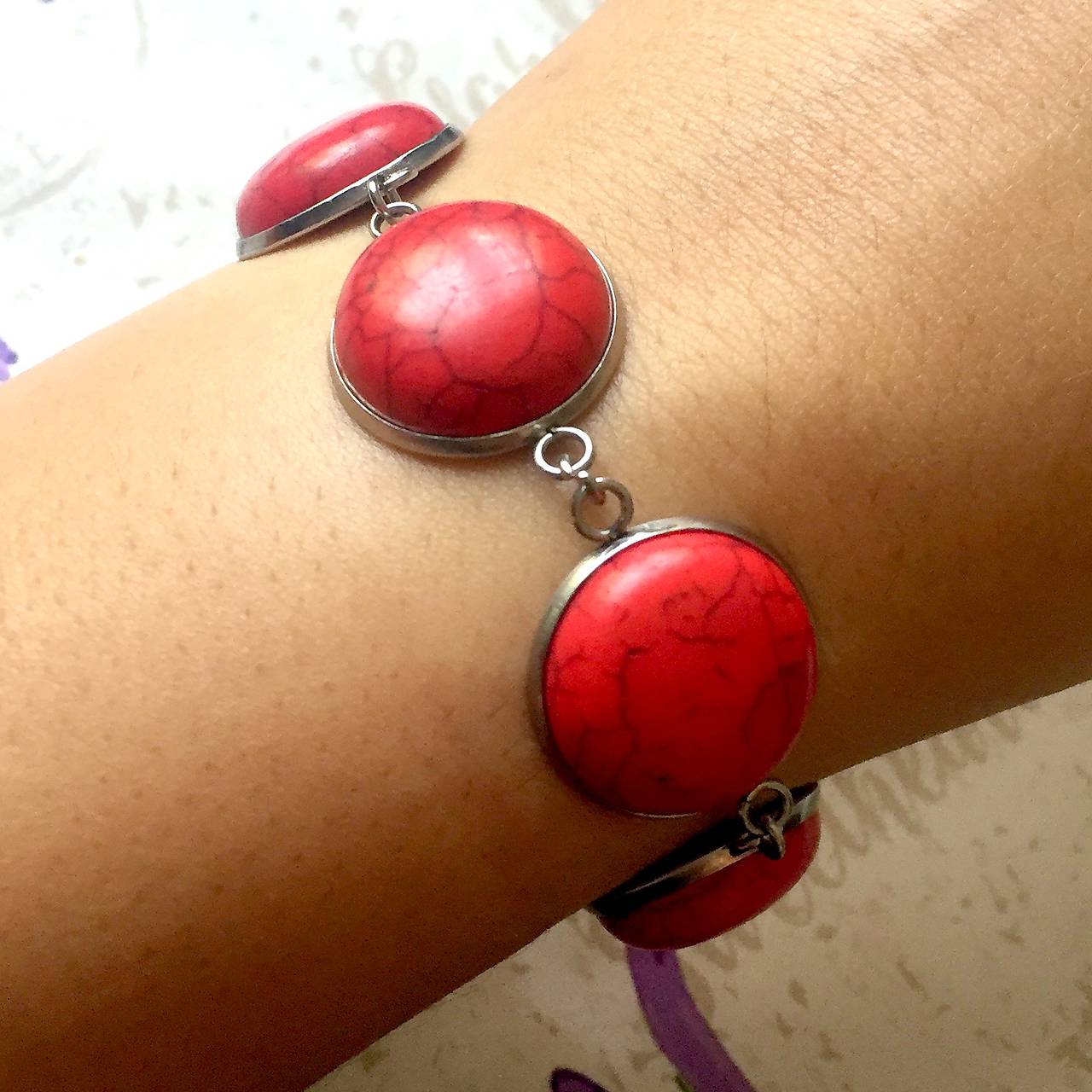 Red Howlite & Stainless Steel Bracelet / Náramok s červeným howlitom ...