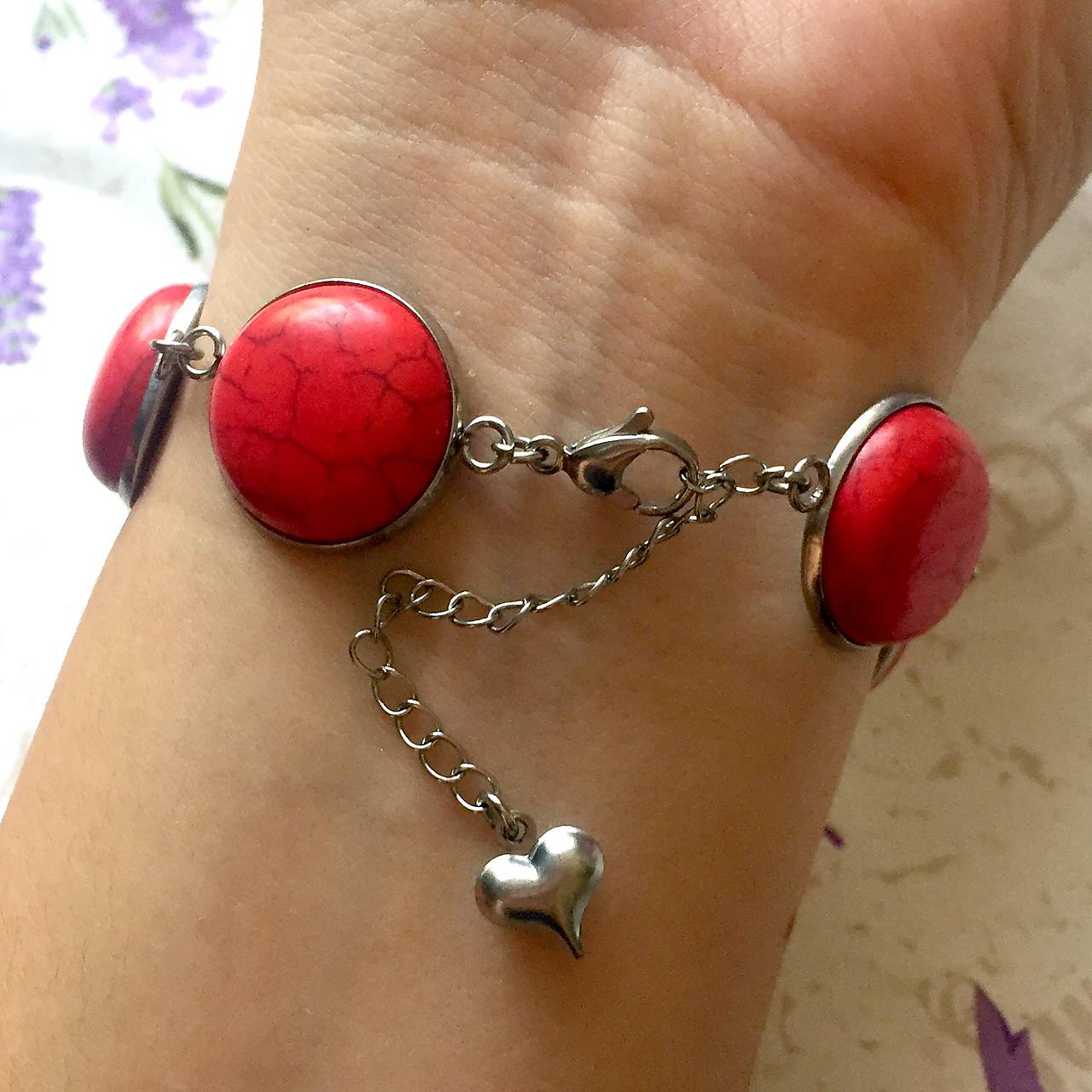 Red Howlite & Stainless Steel Bracelet / Náramok s červeným howlitom ...