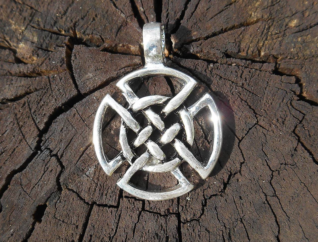 Celtic amulet III / magalhaes - SAShE.sk