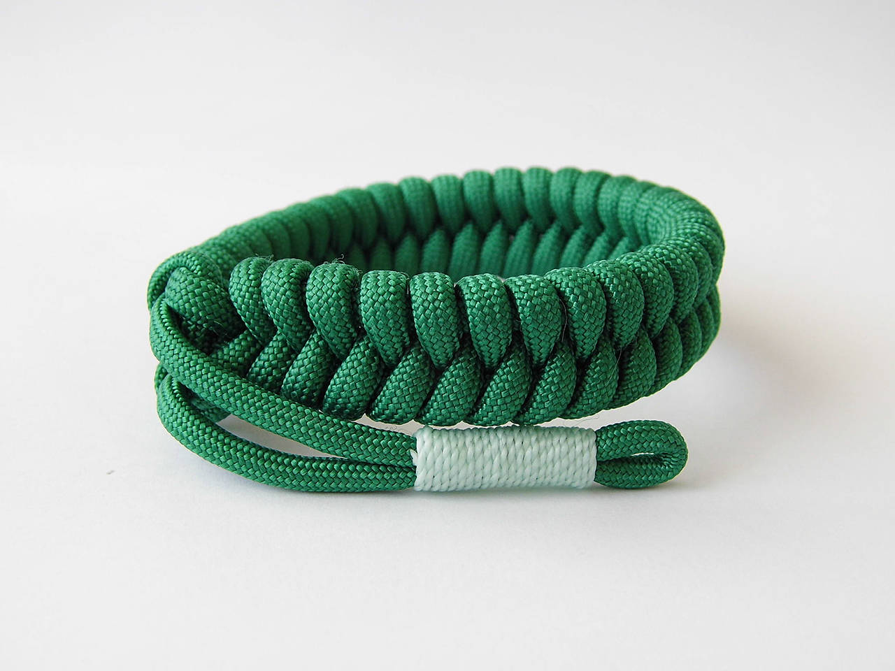 Paracord náramok Fishtail (rybí chvost) - zelený / ARTonia - SAShE.sk