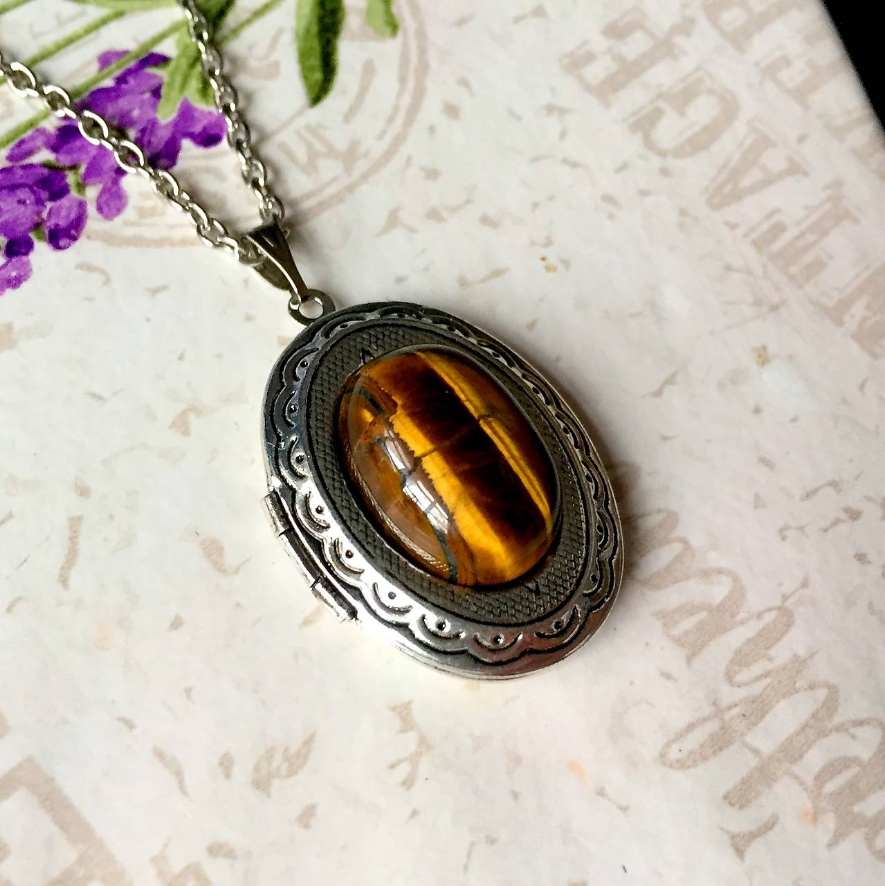 Oval Gemstone Antique Silver Locket Necklace / Otvárací medailón (Tiger ...