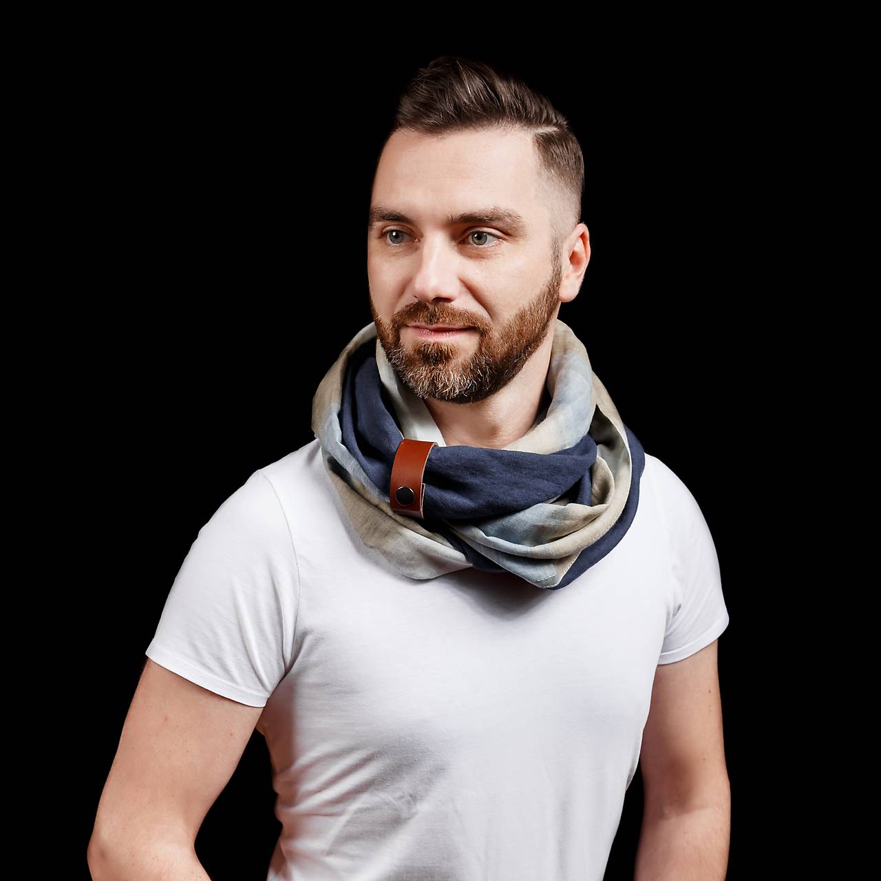 Exkluzívny pánsky ľanový nákrčník s koženým remienkom / R-line - SAShE.sk