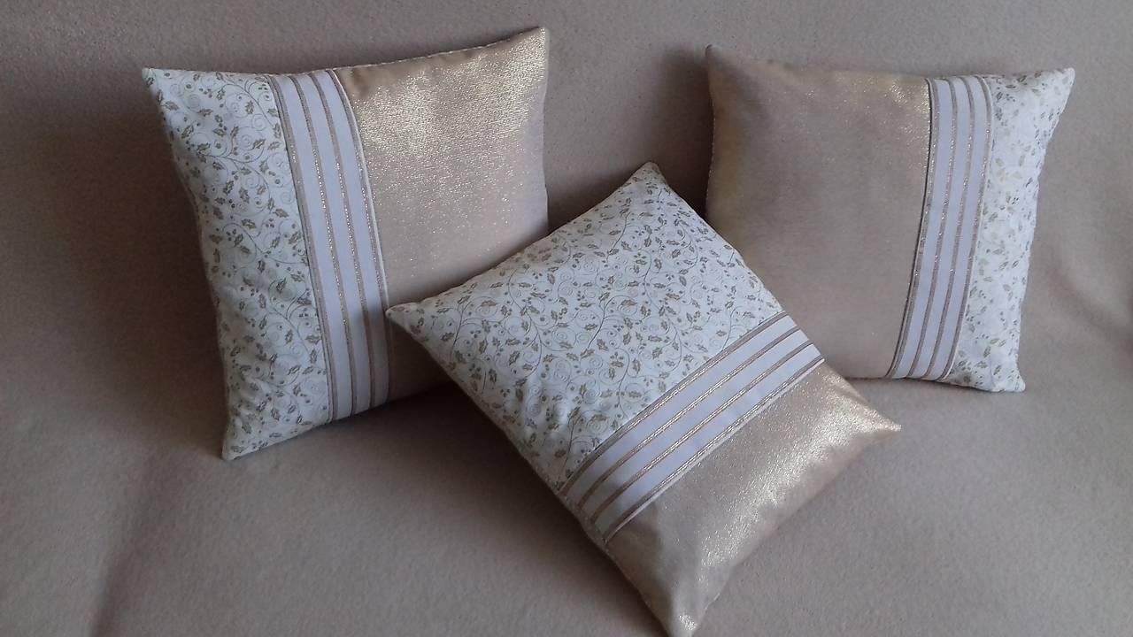 Zľava 30%-Zlatý vankúš / svan - SAShE.sk - Handmade Úžitkový textil