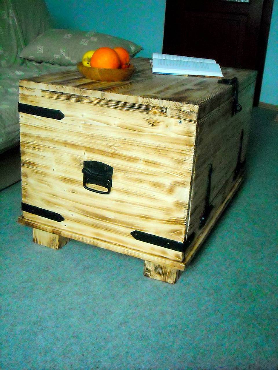 Konferenčný stolík - truhlica / stolarstvokosturik - SAShE.sk