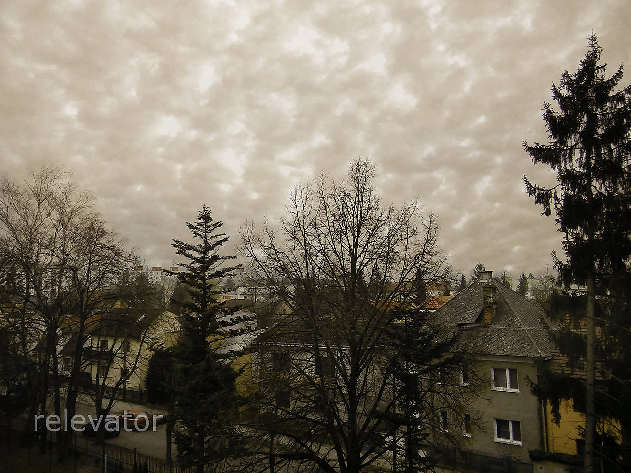 Aj u vás sychravo? / relevator - SAShE.sk