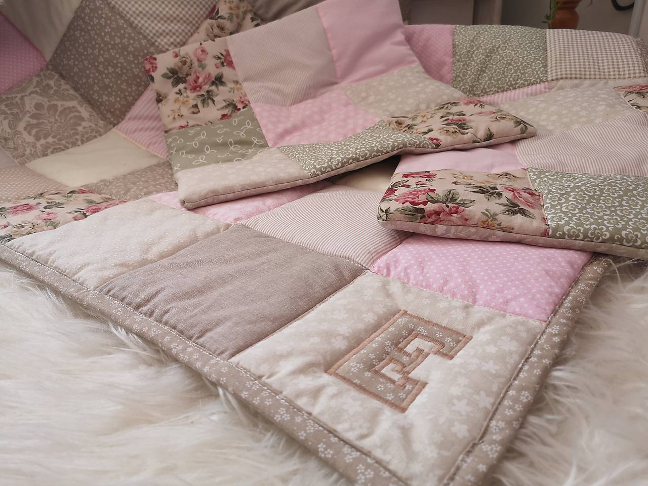 Patchwork deka - vintage rose and beige / Predajnicka - SAShE.sk