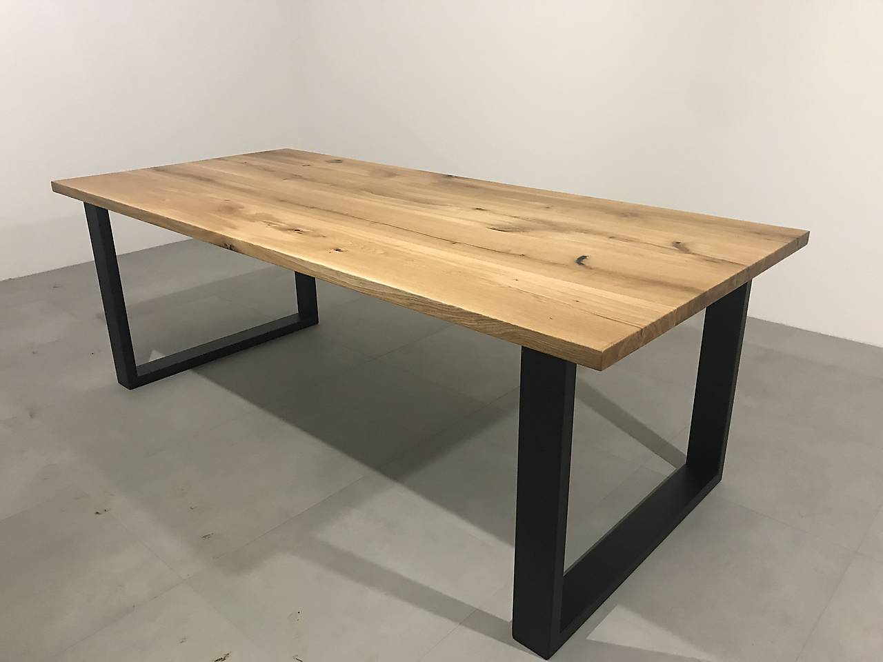 Dubový jedálensky stôl / ManoracWood - SAShE.sk