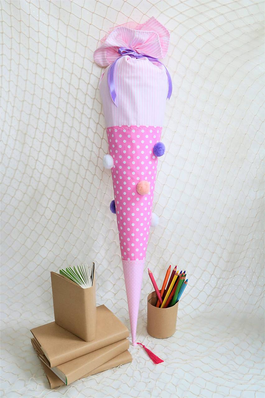 Školský látkový kornútok MADE BY ME (DOTS pompom) / madebyme20 - SAShE.sk