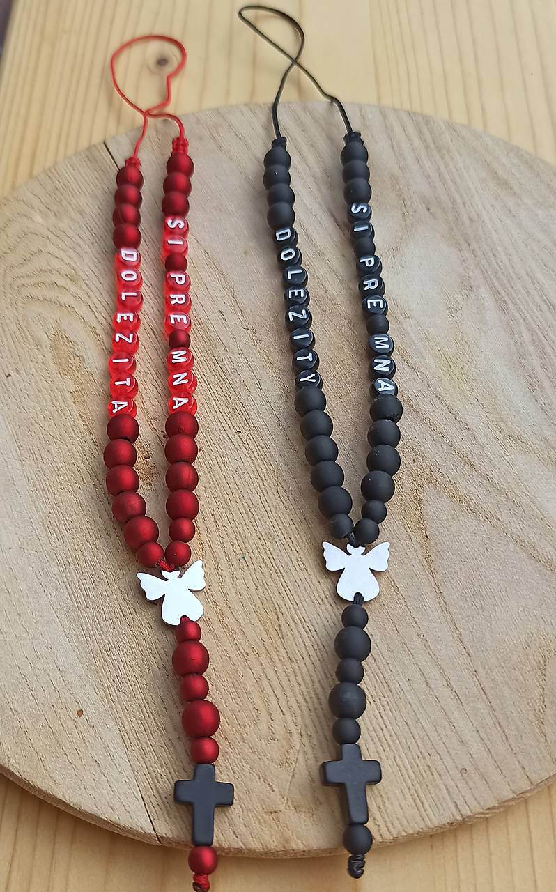 Prívesok alebo amulet do auta Privesok na želanie s textom menom alebo ...