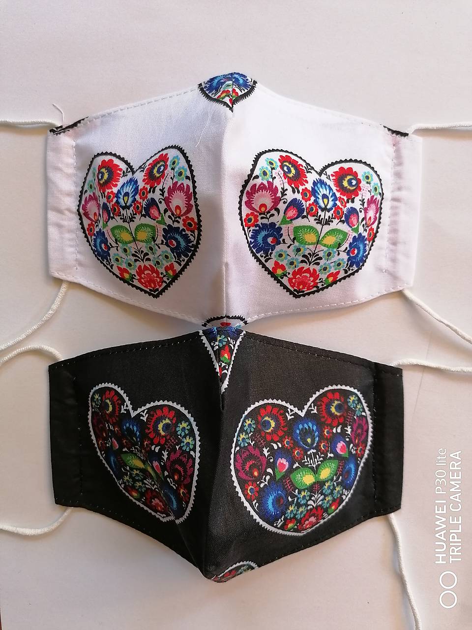 Tvarované rúška na tvár _ biely a čierny folklór srdce par / erikak ...