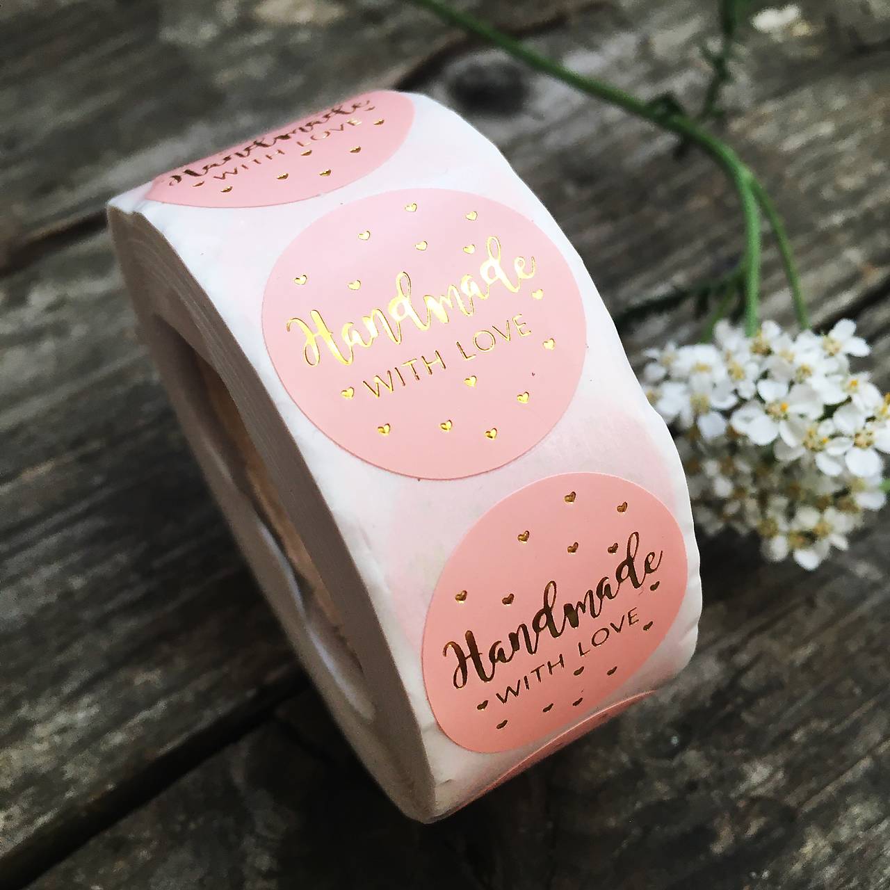 kruhové papierové nálepky Handmade so zlatotlačou | balimedarceky.sk