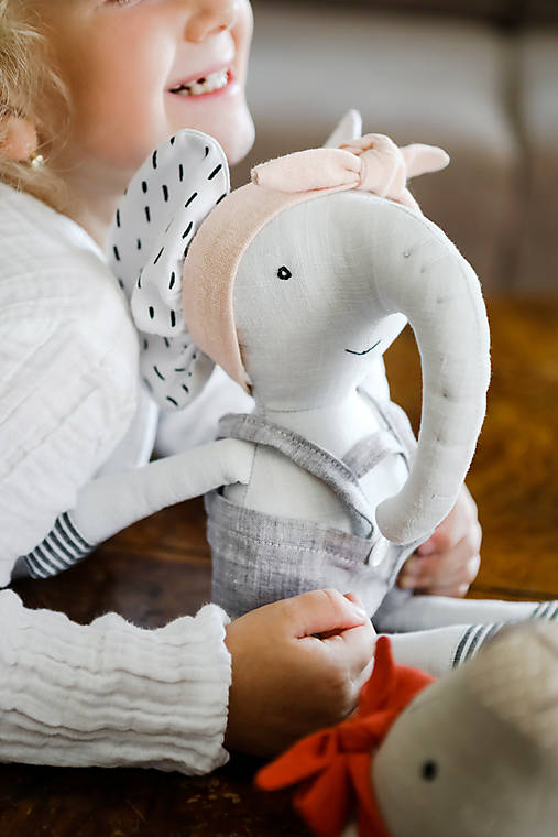 Slonica Mili / Jaborca - SAShE.sk