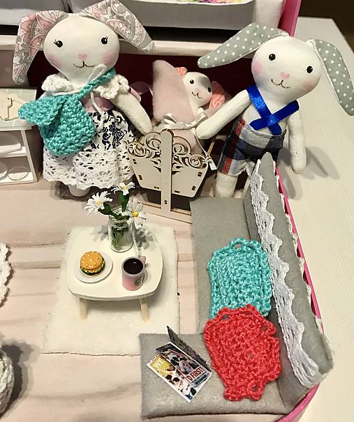 Čarovný kufrík so zajačou rodinkou-SLUZI AKO UKAZKA / Katya_dyzajn ...