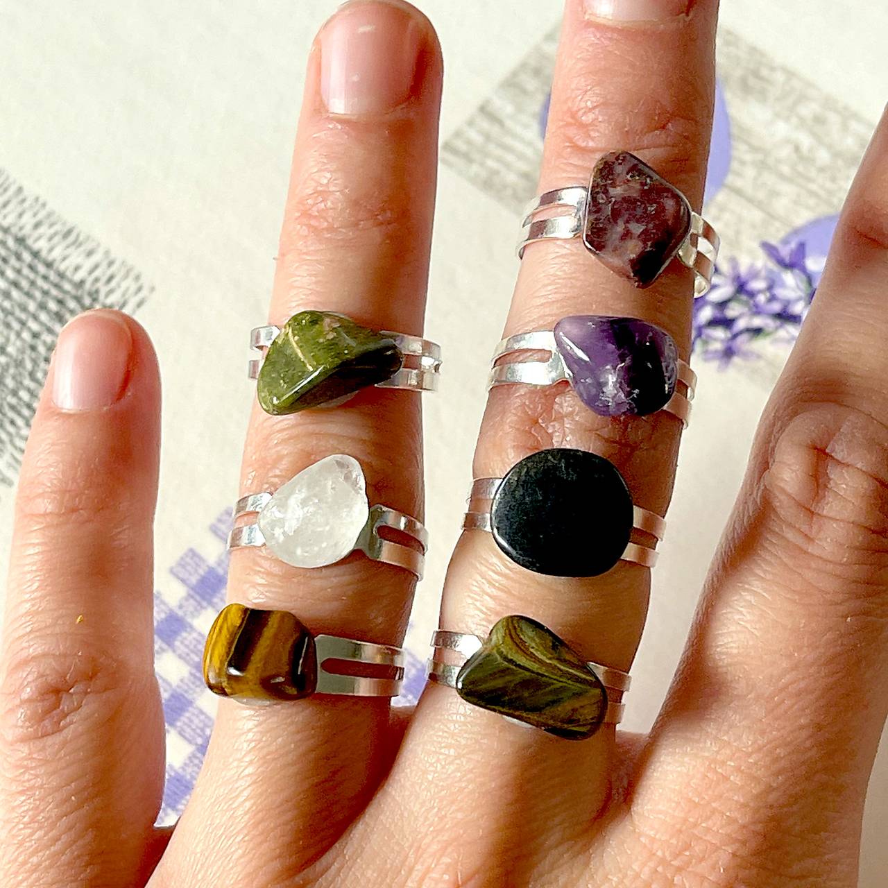 Simple Tumbled Gemstone Ring / Prsteň s tromlovaným minerálom / LaWande ...