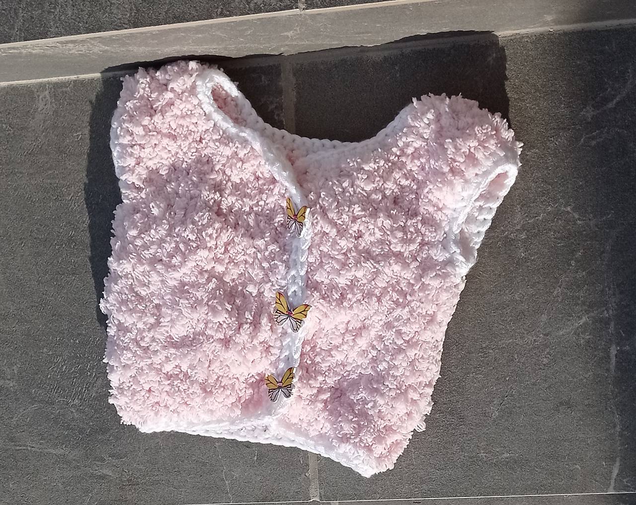 Mäkučká háčkovaná detská Vestička / SleepyBabyCrochet - SAShE.sk