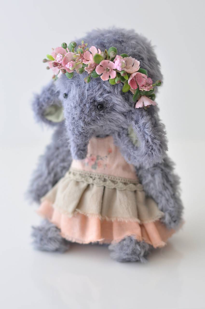 Háčkované sloníky Lina&Hugo / Liubov - SAShE.sk