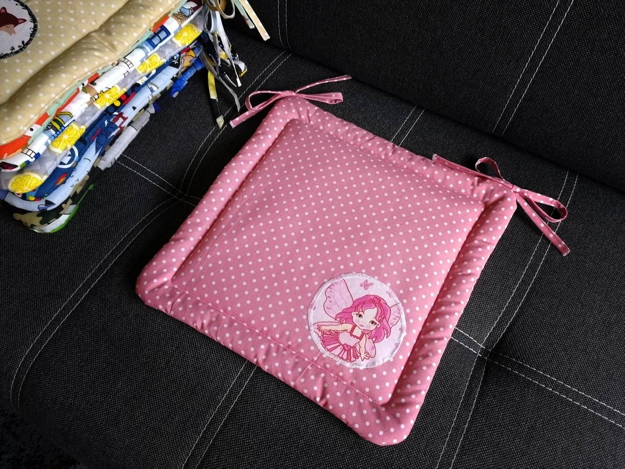 Detský podsedák na školskú stoličku (motýlia víla) / JulkisART - SAShE.sk