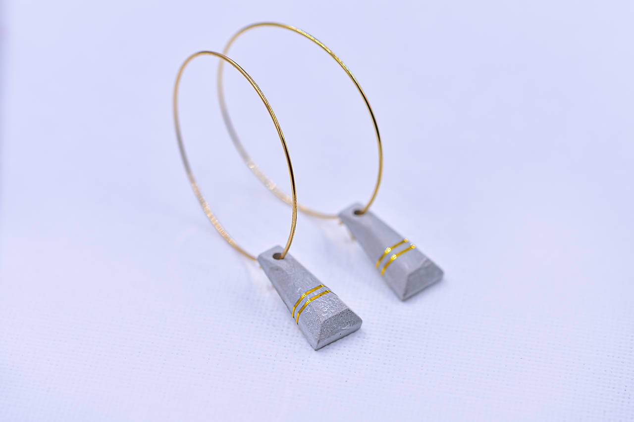 Kruhové moderné náušnice z betónu / concreteLight - SAShE.sk