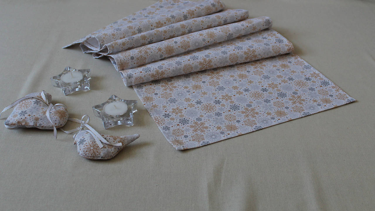 VÝPREDAJ - vianočné prestieranie (VLOČKA behúň) / domkadesign - SAShE.sk