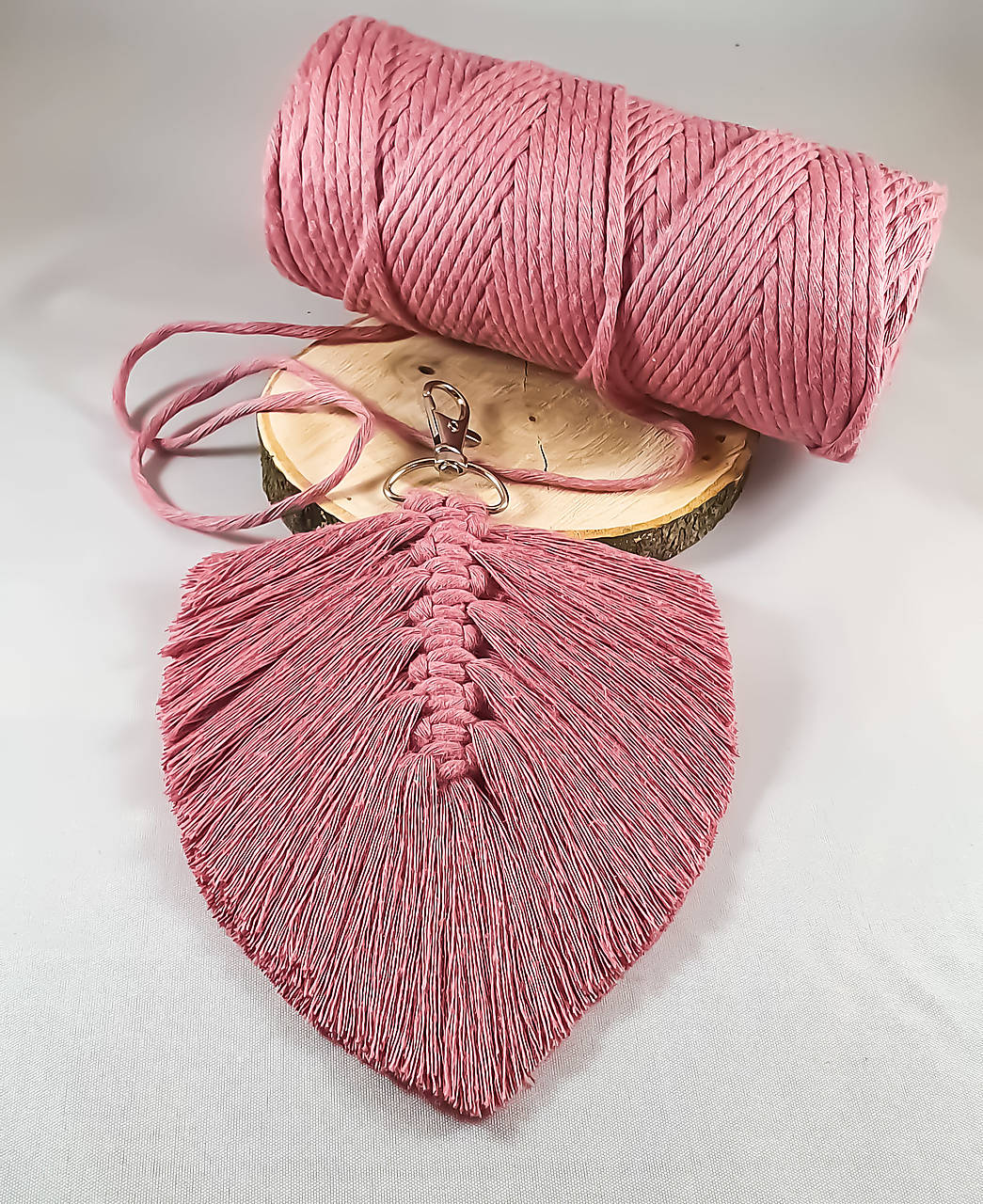 Prívesok list - makramé (Blossom) / LunaBox - SAShE.sk