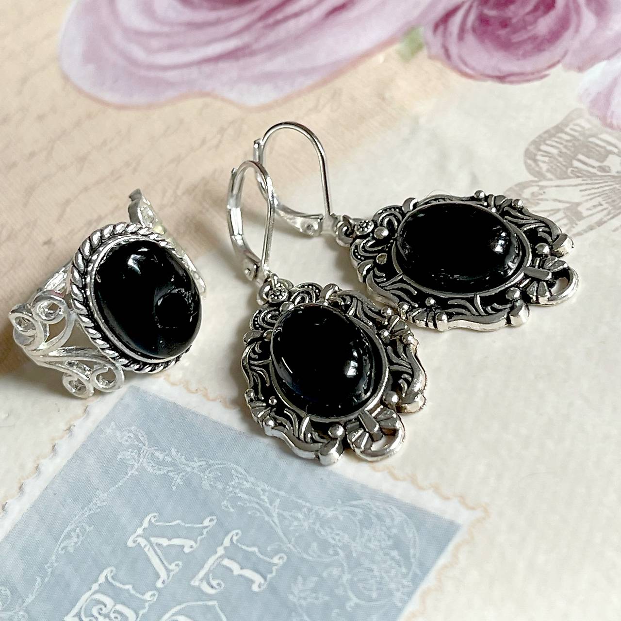 Black Onyx Vintage Ring / Prsteň s ónyxom / LaWande - SAShE.sk