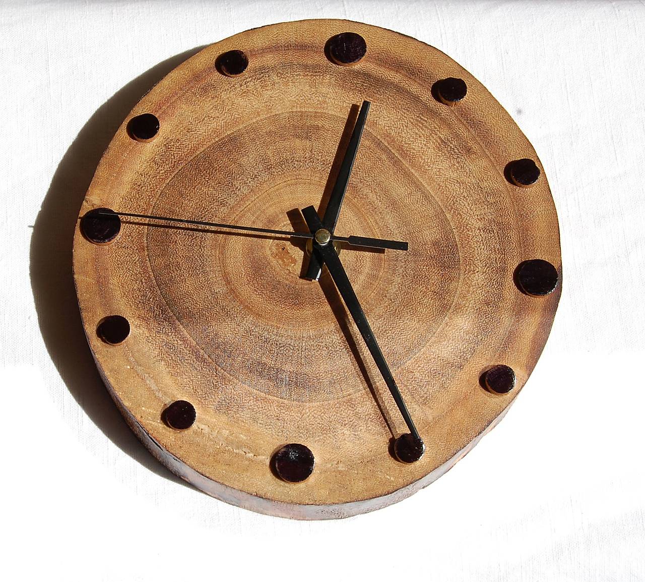 Nástenné hodiny z dreva - Korkové drevo 3 / DREWART - SAShE.sk ...