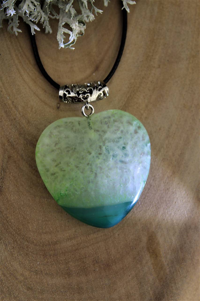 Achát srdce prívesok , srdce lesa........... / Sima-polodrahokamy ...