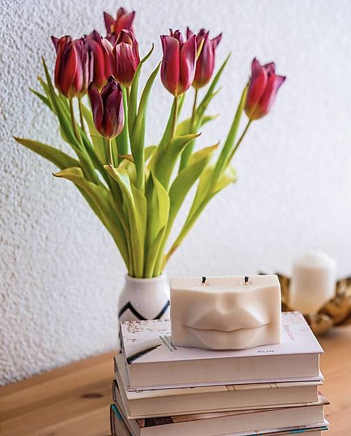 Sójová sviečka - Pery (s farbou - žltá, medová, oranžová, červená ...