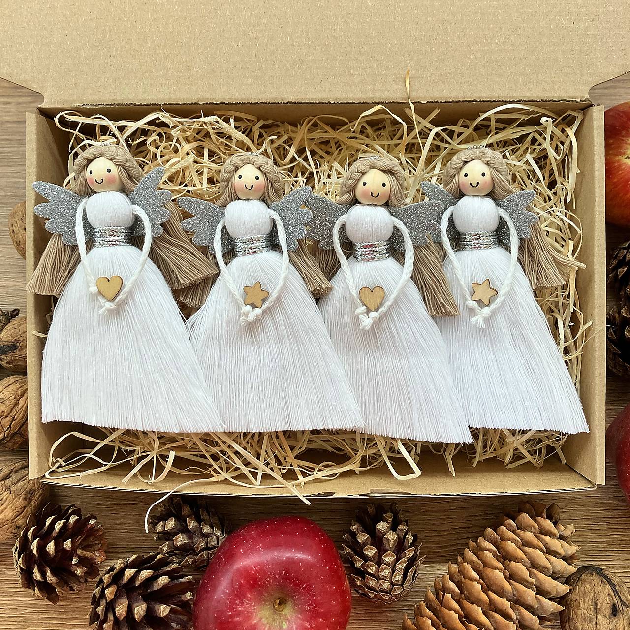 Anjeli s trblietavými krídlami (Anjeli so striebornými krídlami ...