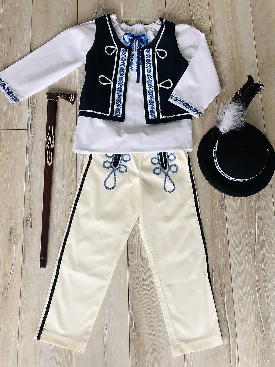 Ľudový chlapčenský kroj Jožko s vestičkou / myM.I.a - SAShE.sk ...