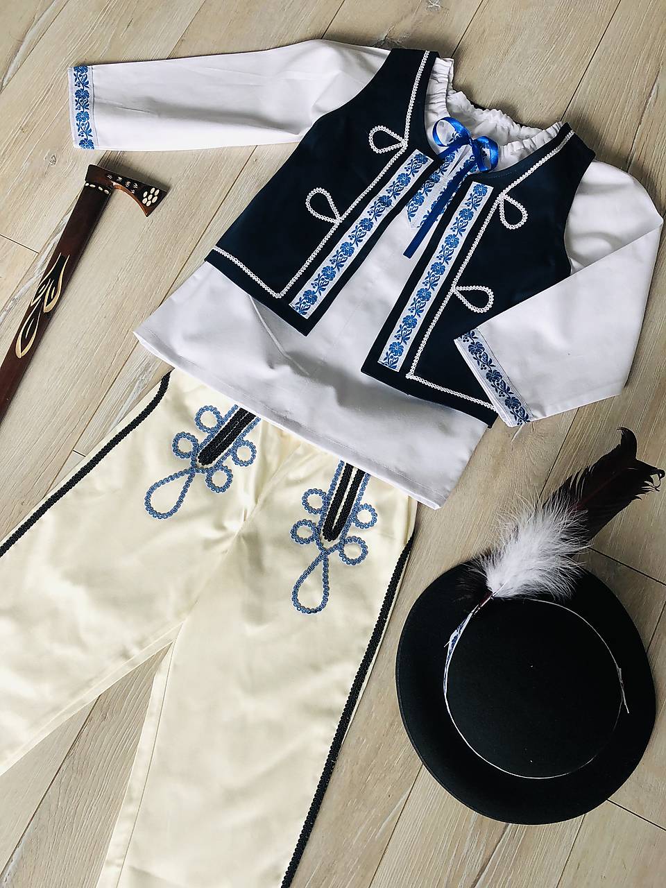 Ľudový chlapčenský kroj Jožko s vestičkou / myM.I.a - SAShE.sk ...