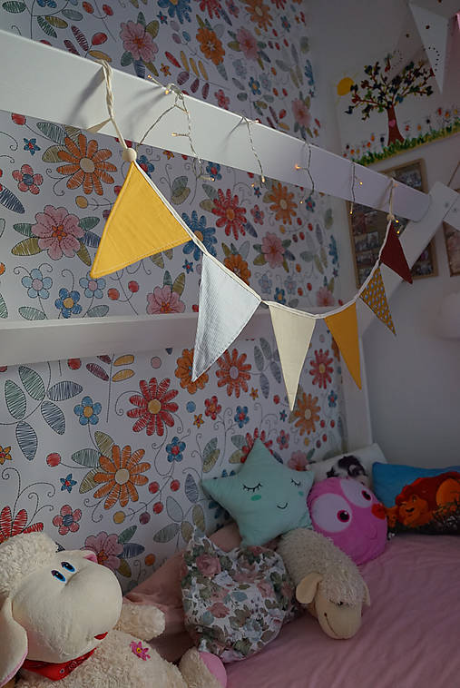 Girlanda ,,Vlajočky / adobre - SAShE.sk