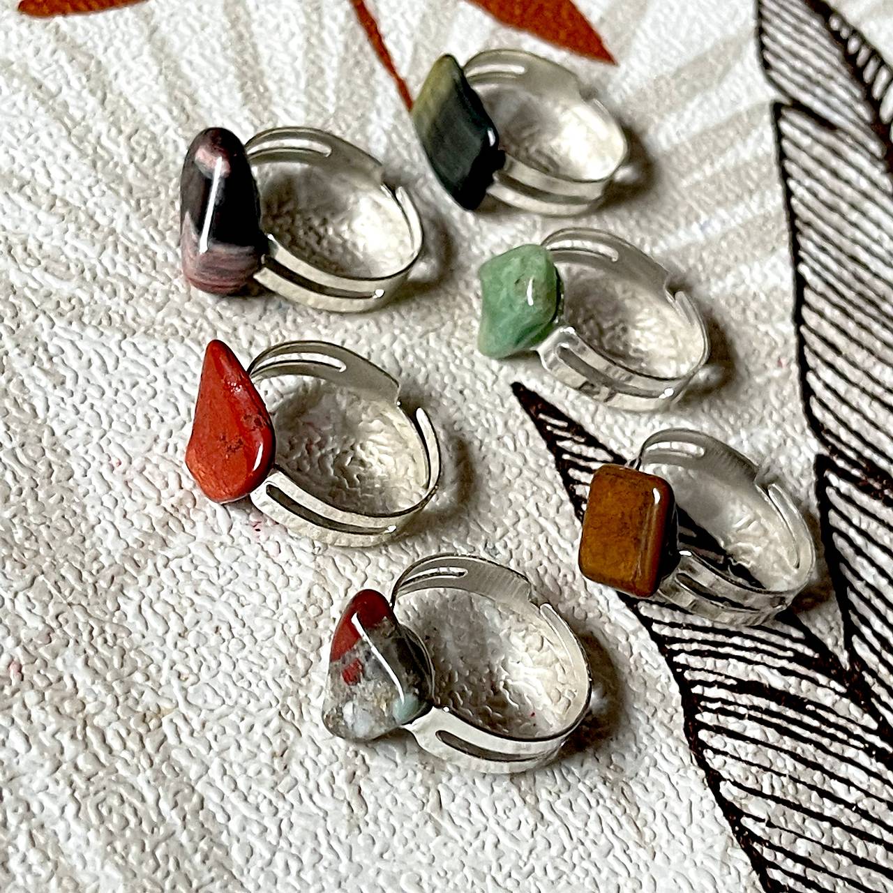 Simple Tumbled Gemstone Ring / Prsteň s tromlovaným minerálom / LaWande ...