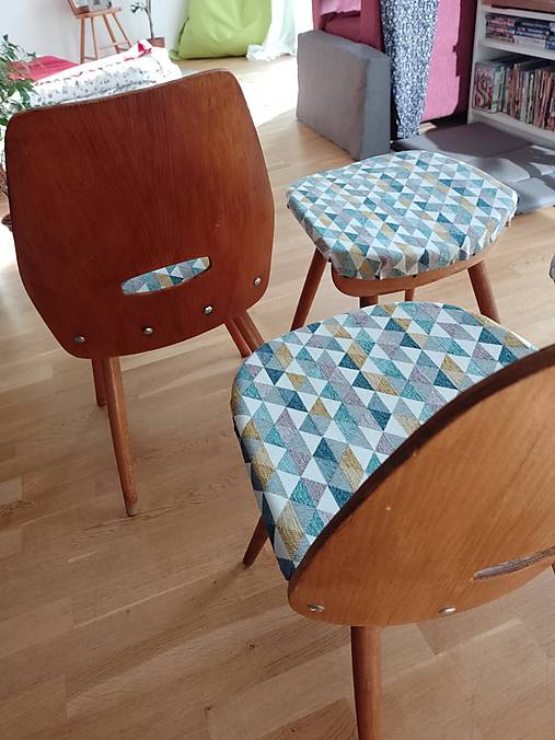 Stolicky Lizatko / juttanela - SAShE.sk