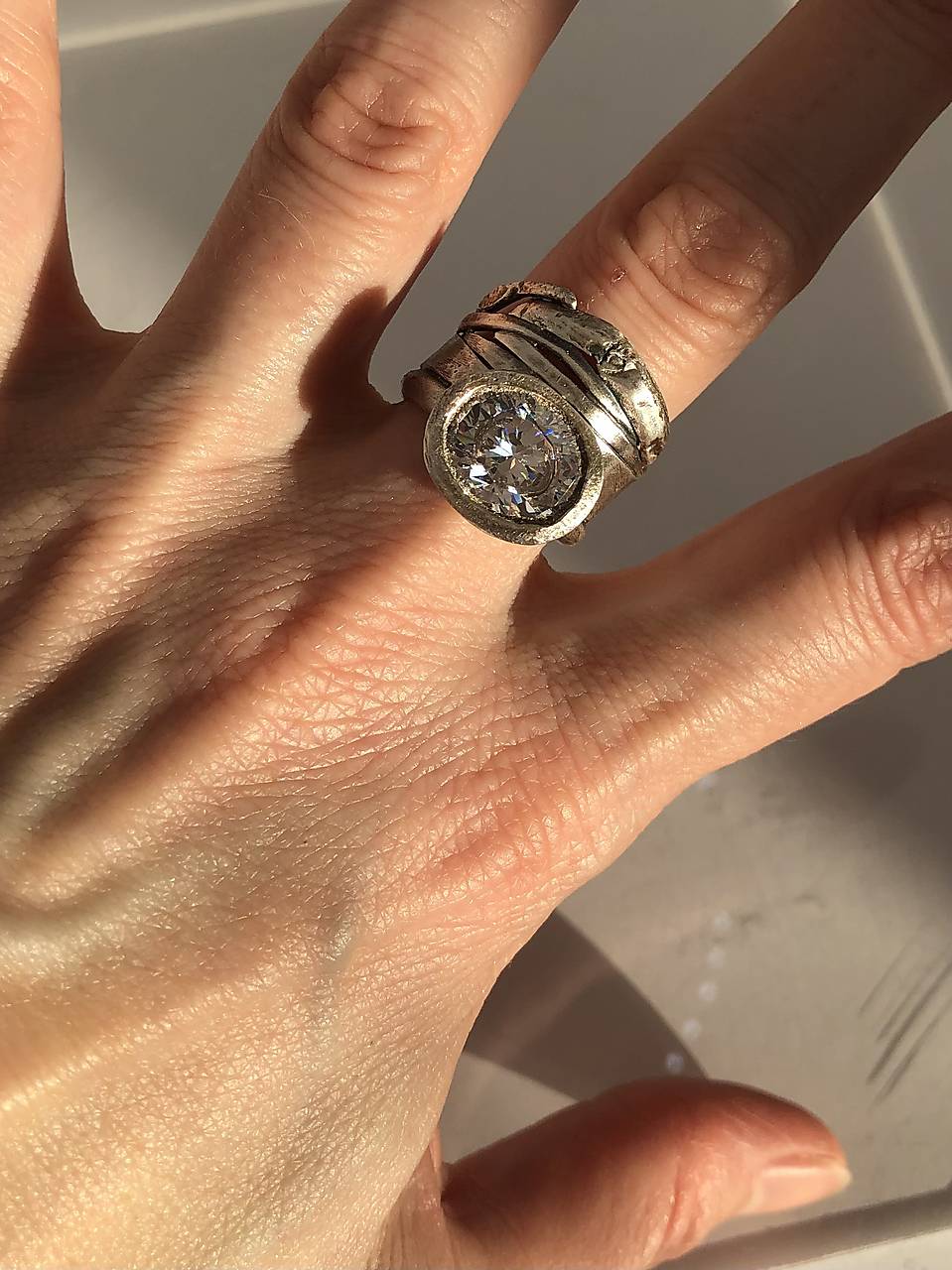 Strieborný veľký prsteň s kubickým zirkónom. Avantgardný. / Smeringova ...