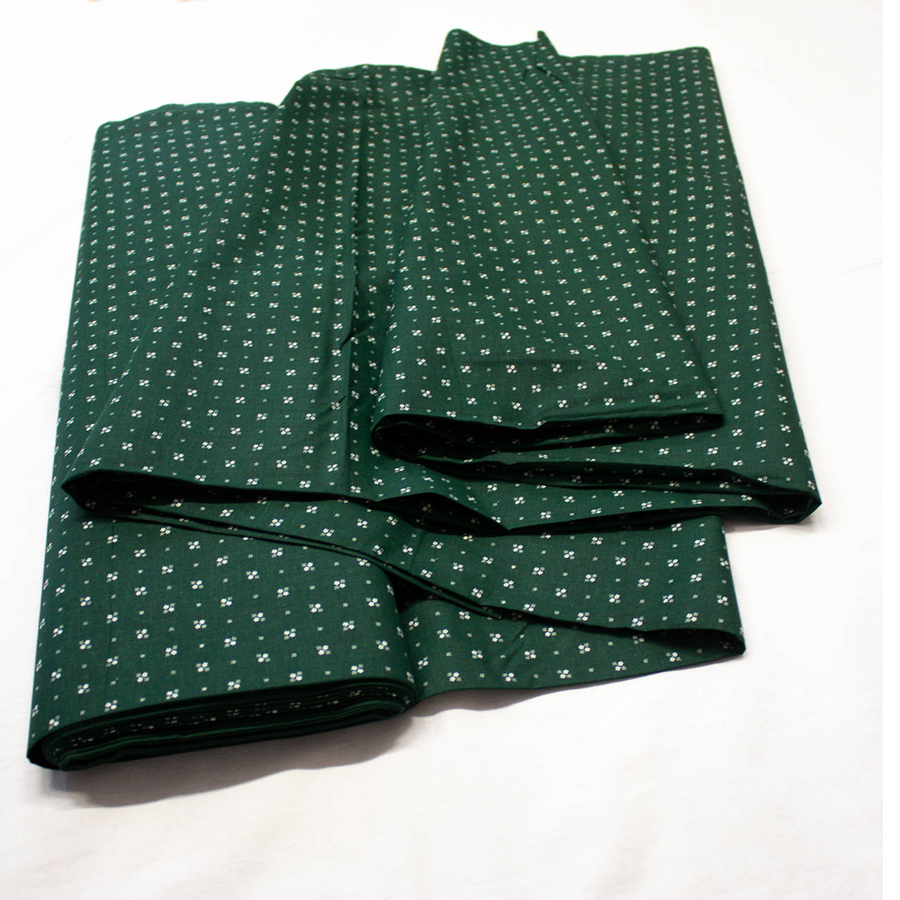 Bavlnená látka – zelená s bielym kvietkom / Margaret-design - SAShE.sk