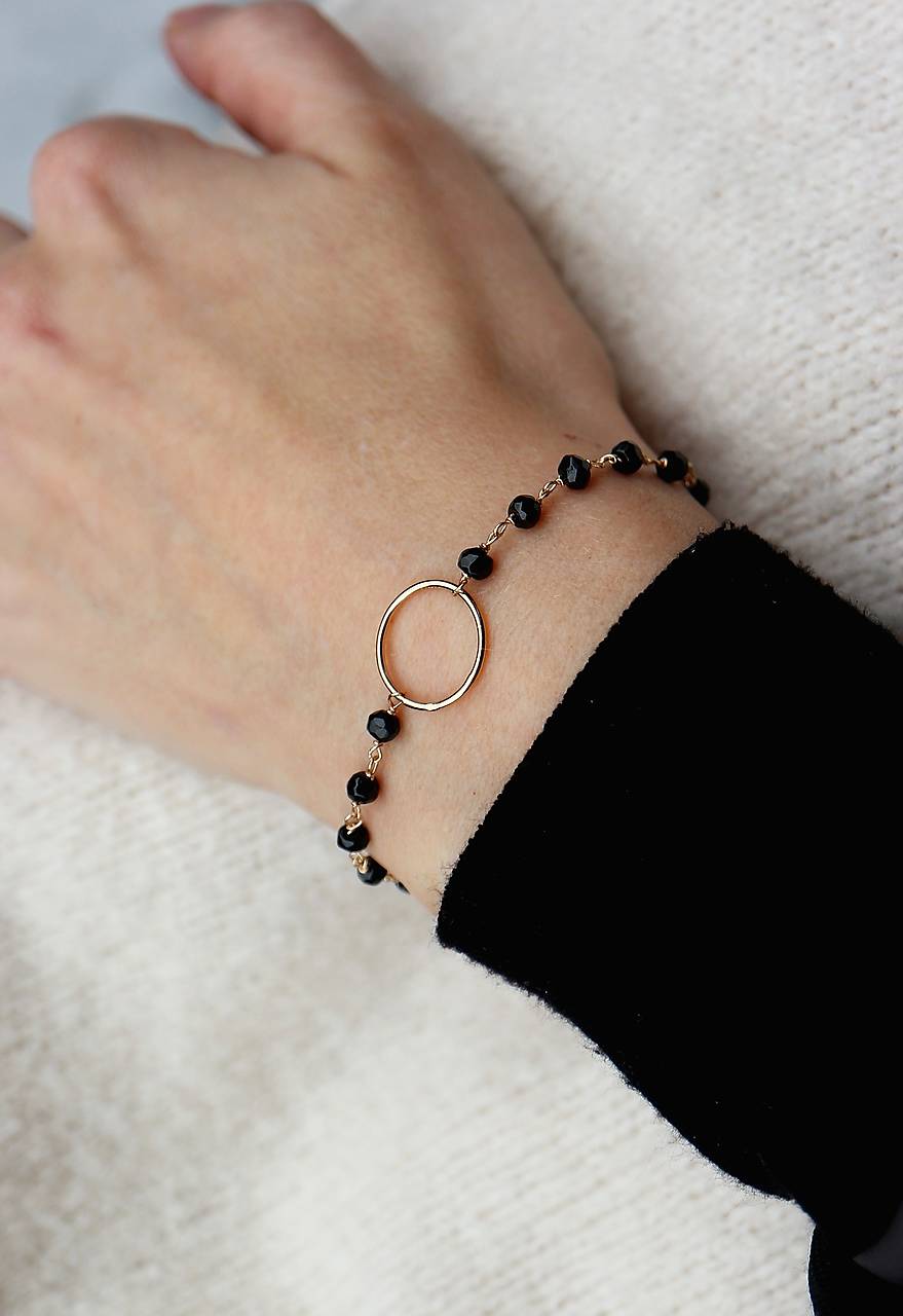 Náramok s karma krúžkom a ónyxy (gold filled) / sofiejewelry - SAShE.sk