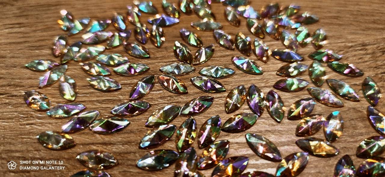 Ozdobné kamienky 5 x 10 mm - Ihlan (Topaz AB) / diamond_galantery ...