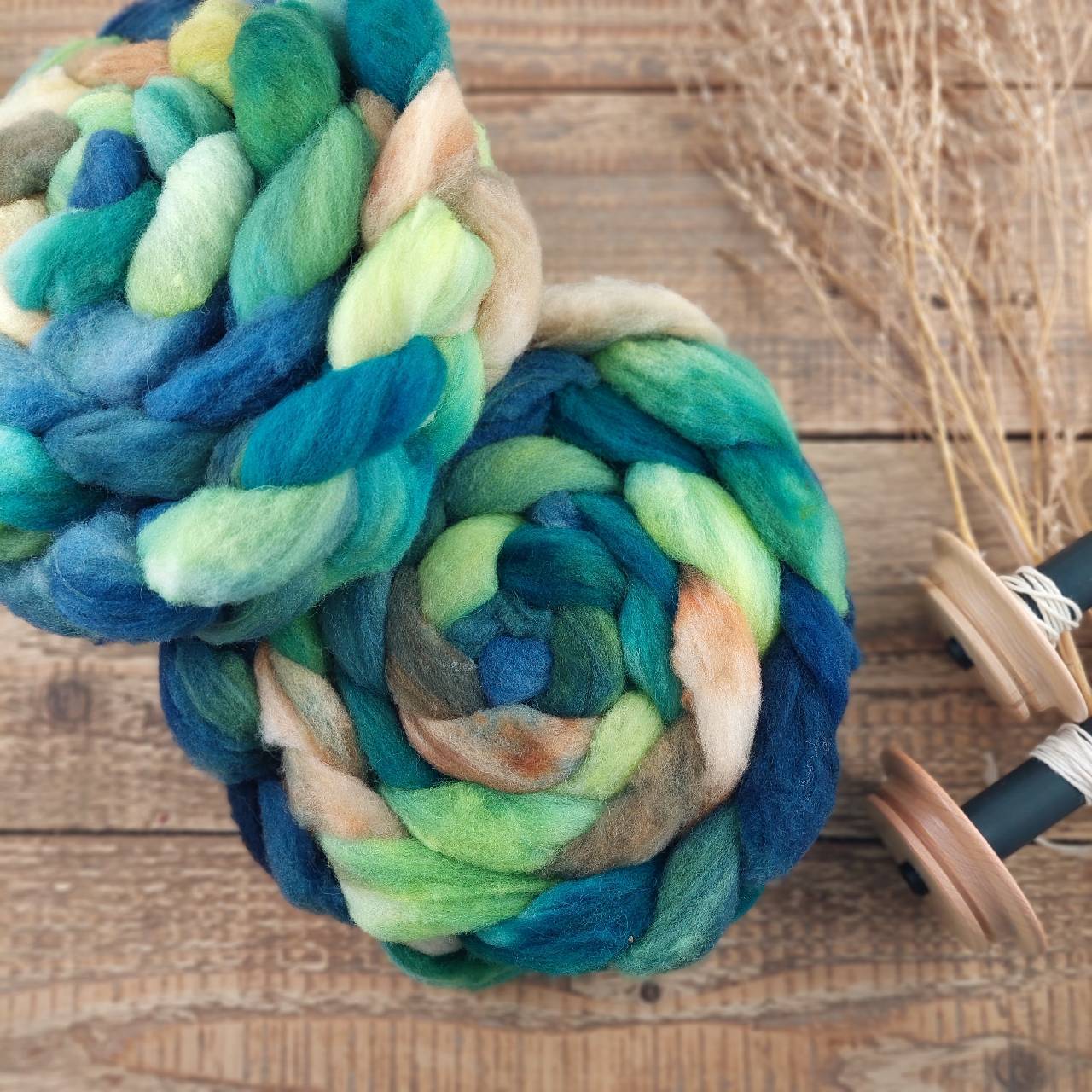 Zelená / modrá / hnedá - slovenský merino česanec / Woolento - SAShE.sk