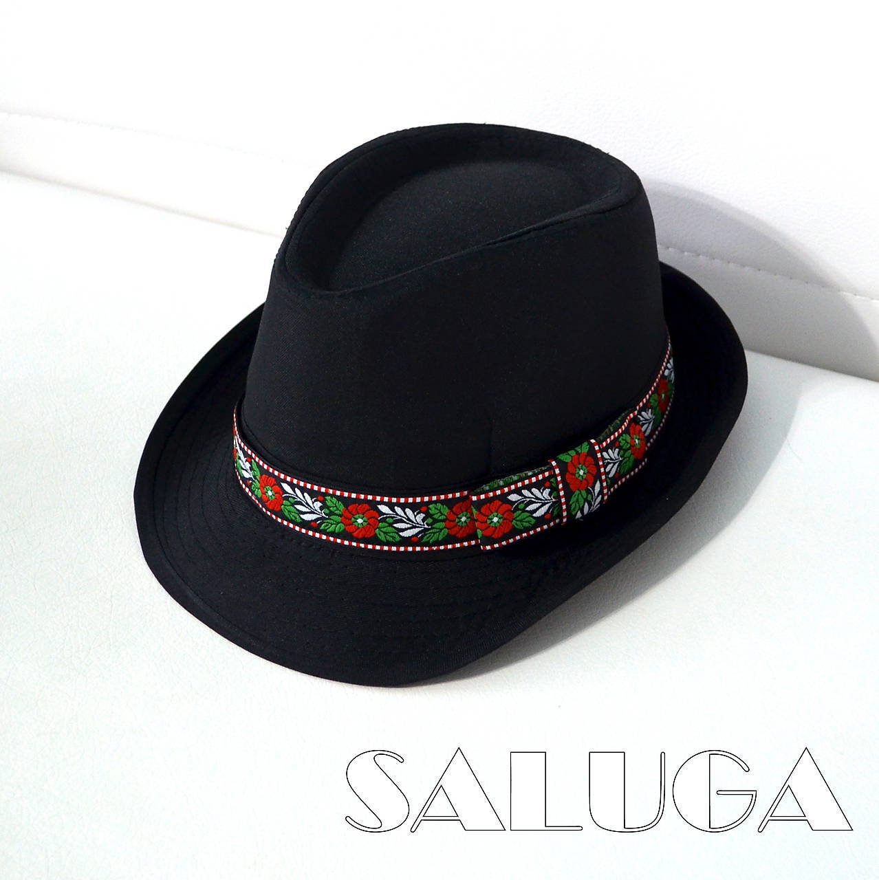 Čierny klobúk - folklórny klobúk / SALUGA - SAShE.sk