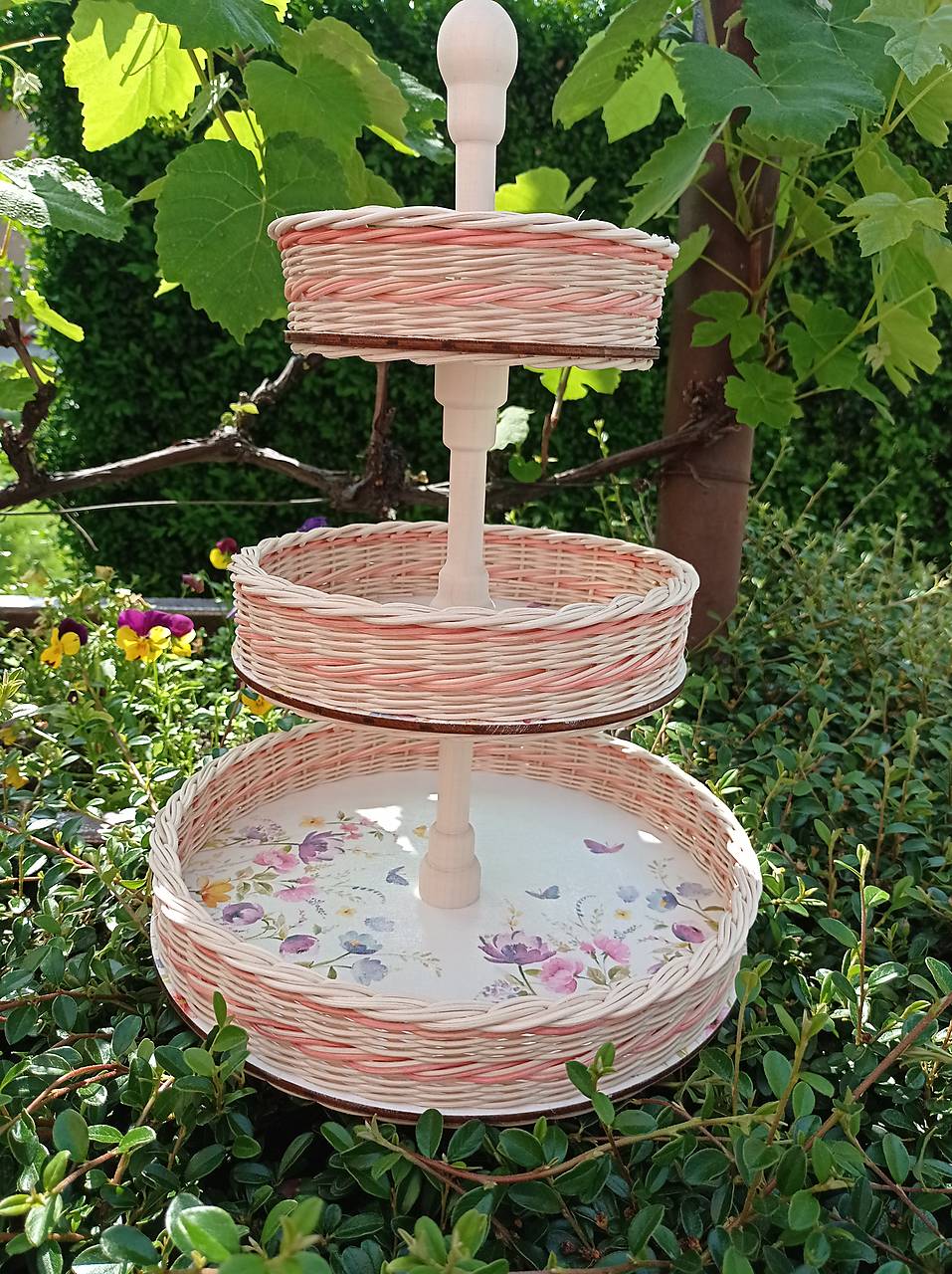 Etazér pleteny z pedigu / Ny-dekor - SAShE.sk