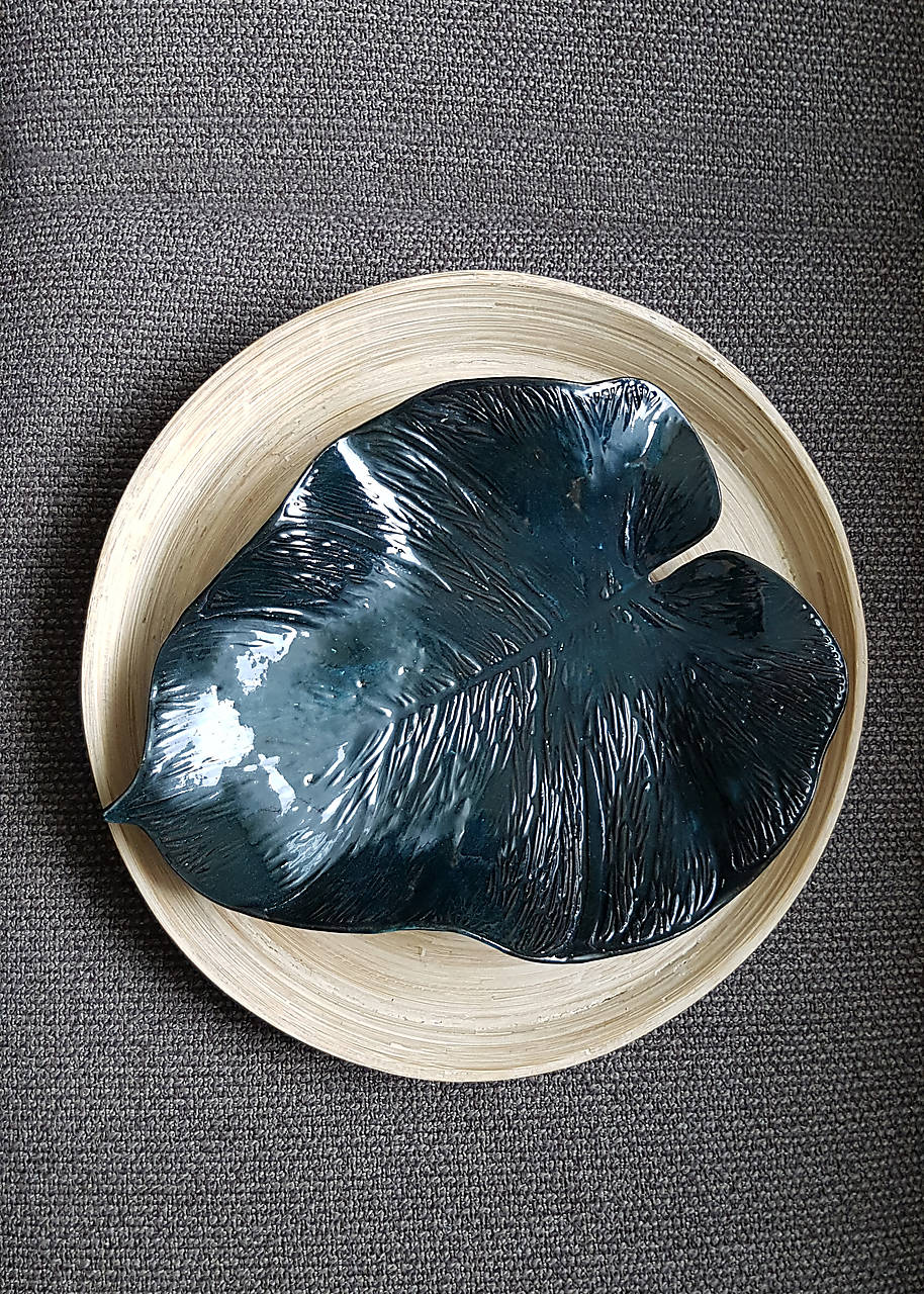 Midnight Leaf keramicky tanier / DawN-Handmade - SAShE.sk